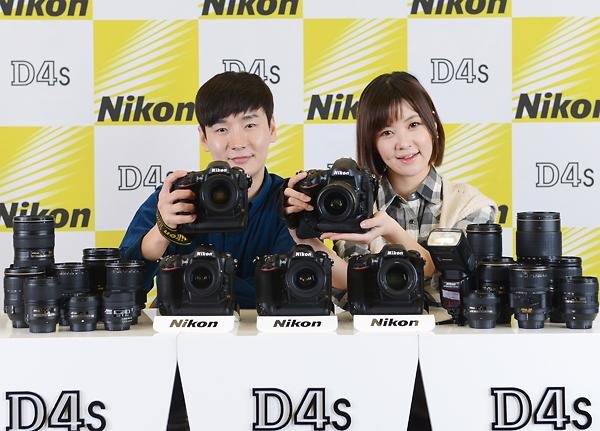 니콘 전문가급 플래그십 DSLR 'D4S', D4와 다른 점은? : 네이트 뉴스