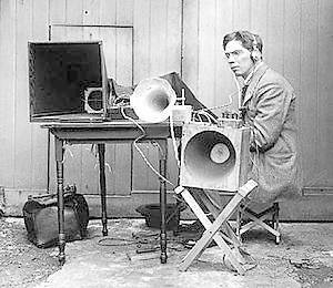 드론의 시작은 군수용이었다 : 네이트 뉴스