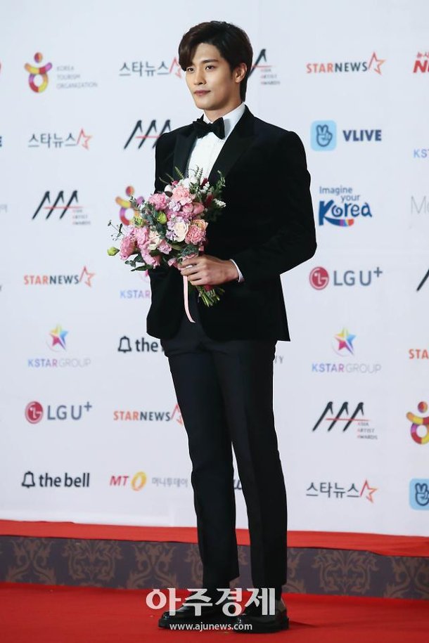 [포토] 2018 AAA b컷 모아보기, 성훈 : 네이트 뉴스