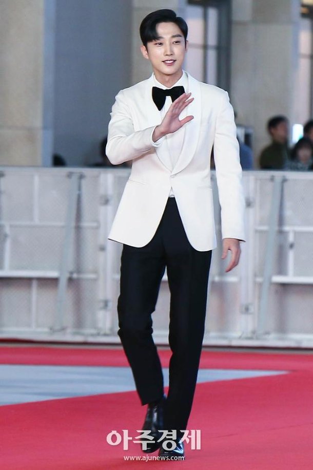 [포토] 2018 AAA b컷 모아보기, 진영 : 네이트 뉴스