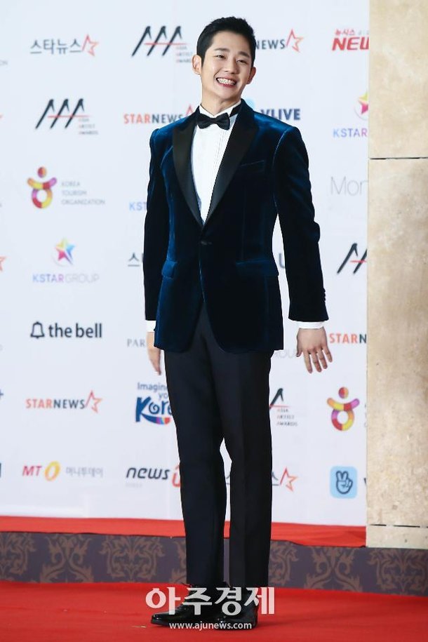 [포토] 2018 AAA b컷 모아보기, 정해인 : 네이트 뉴스