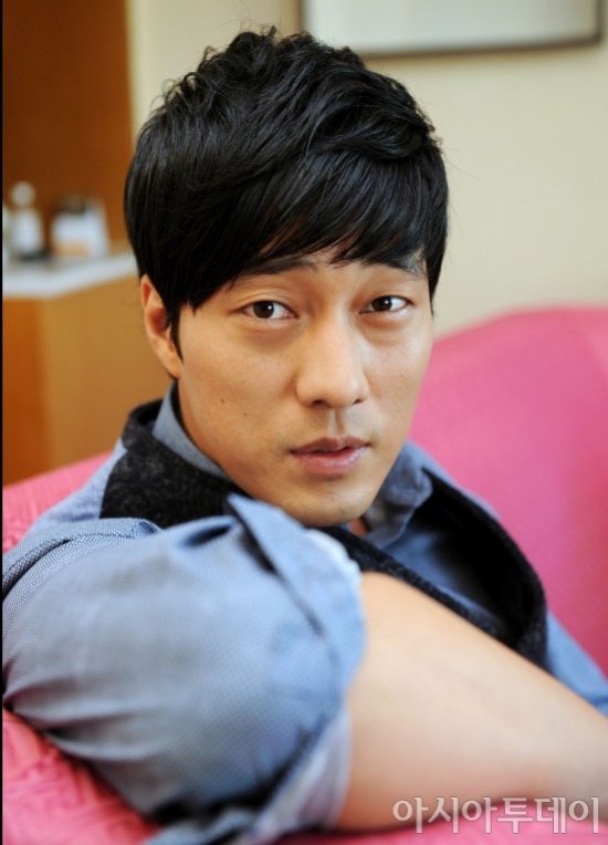 '회사원' 소지섭 "'아저씨'의 액션보다 직장인 비애 담은 드라마가 더 커요"[인터뷰] : 네이트 연예