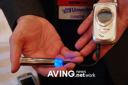 [2006 CES]CES Unveiled – 휴대폰 충전이 한 번에 끝 : 네이트 뉴스