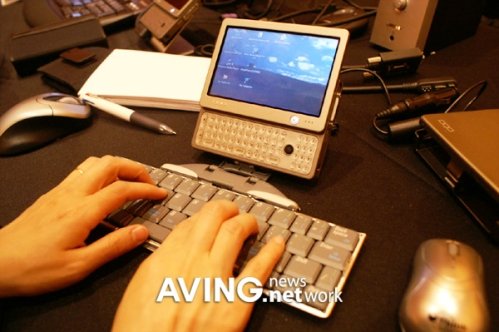 [2006 CES]OQO ultra personal computer O1+ : 네이트 뉴스