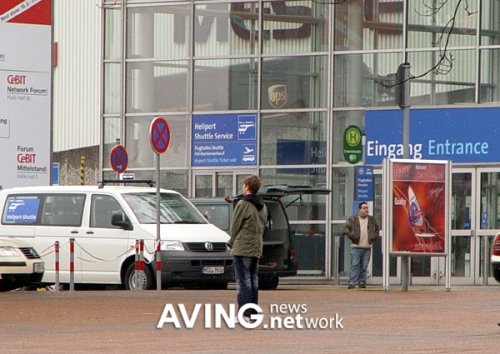 [CeBIT2006]Do you have a ticket for me? : 네이트 뉴스