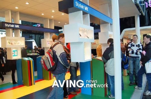 [CeBIT2006]'CeBIT2006 Mobile’의 루키 ‘VK’편 - 'Stylish VK' : 네이트 뉴스