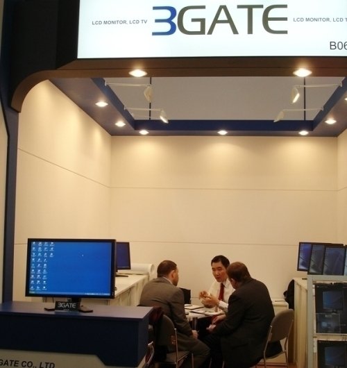 [CeBIT2006]3GATE displayed its new 21.3" and 24" LCD monitors : 네이트 뉴스
