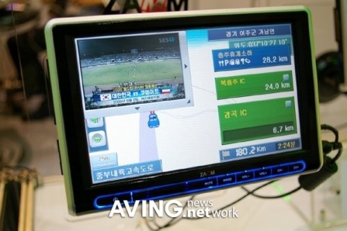 [EXPO COMM KOREA 2006][at-a-Glance] 2MTECH presented 7" T-DMB ...