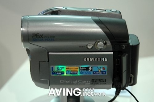 [KES 2006]Samsung to reveal 26X optical zoom digital camcorder : 네이트 뉴스