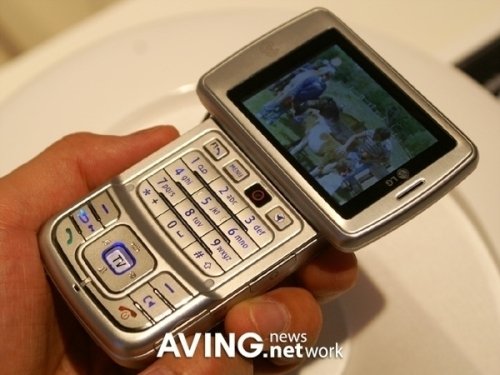 SA 모바일TV폰 평가, "디자인은 LG-U900이 1위, 전체평점은 NOKIA N93이 1위" : 네이트 뉴스