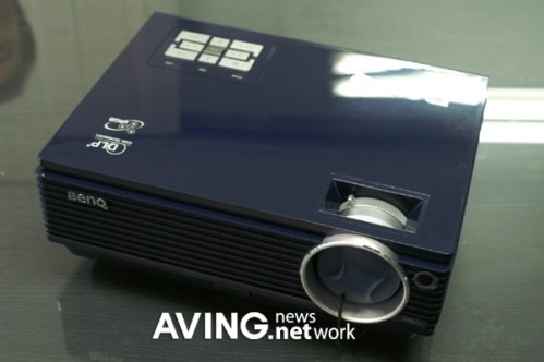 벤큐, 밝기와 램프수명을 강화한 경제적인 프로젝터 'MP611' : 네이트 뉴스
