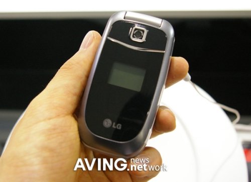 [3GSM World Congress 2007][3GSM-LG] LG전자 휴대폰 소개(3) - KP202 : 네이트 뉴스