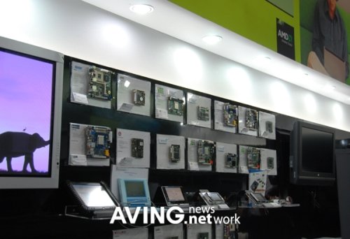 [컴퓨텍스 2007]라온디지털, 저전력 AMD지오드 CPU 탑재한 UMPC : 네이트 뉴스