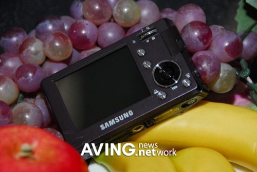 휴대폰 충전기로 충전하는 '블루 L83T' 출시! : 네이트 뉴스