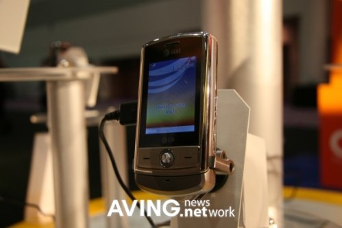 [CTIA 와이어리스 2008][Emerging Technology Awards] LG전자, 내비게이션휠 장착 3G '샤인폰' : 네이트 뉴스