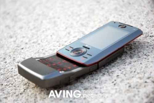 [리뷰] 모토로라 첫번째 3G폰 Z8m : 네이트 뉴스