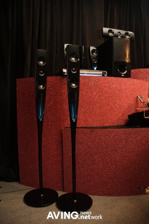 [CES 2009]LG전자, 샴페인 잔 닮은 블루레이 홈시어터 공개 : 네이트 뉴스