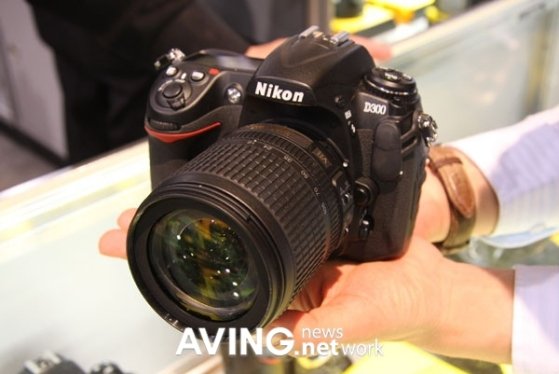 [2009 사진영상기자재 박람회]Nikon to introduce its new professional digital SLR 'D300' : 네이트 뉴스
