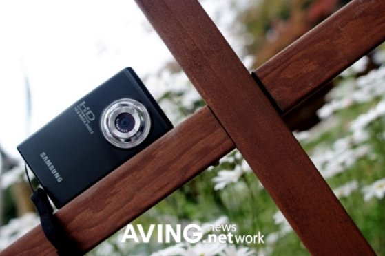 [리뷰] 삼성의 첫 P&S 캠코더 'U10' - ① 외형 : 네이트 뉴스