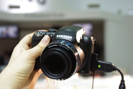 [2010 서울국제사진영상기자재전]Samsung to display a 14M digital camera 'WB5500 ...