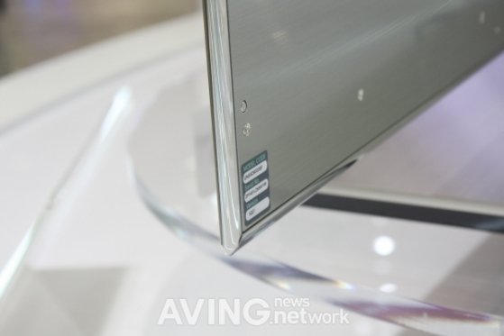 [World IT Show 2010]삼성전자, 스타일리시 3D 'LED 9000' TV 공개 : 네이트 뉴스