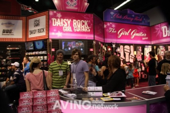 [NAMM SHOW 2011]2011 NAMM Show, DAISY ROCK, Anaheim Convention Center, Jan 16 : 네이트 뉴스