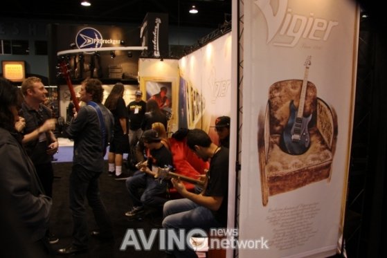 [NAMM SHOW 2011]2011 NAMM Show, Vigier, Anaheim Convention Center, Jan 16 : 네이트 뉴스