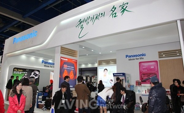 [KIMES 2012] Panasonic Korea, Massage sofa having massage function and design : 네이트 뉴스