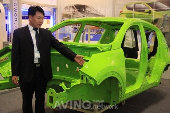 [GREEN CAR KOREA on-site] HOWON to raise fuel efficiency with weight ...