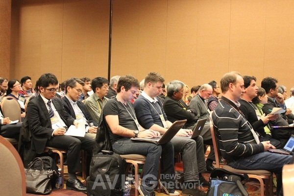 CEA가 보는 'CES 2013' 4가지 트렌드! : 네이트 뉴스