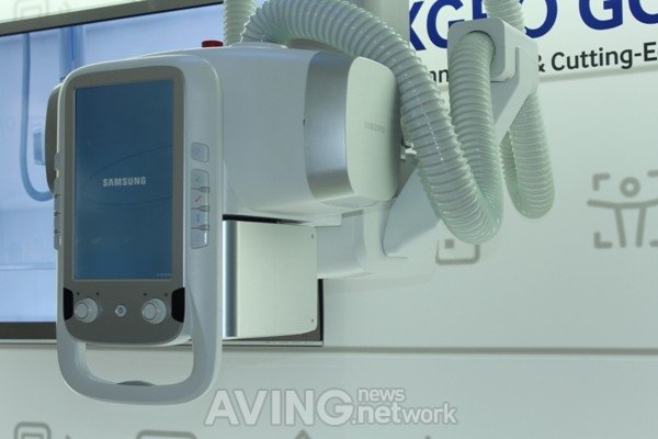 [KIMES 2013 On-site] Samsung Electronics introduced 'XGEO GC80 ...