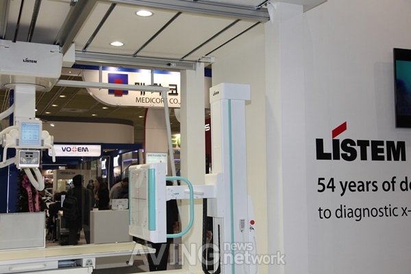 [30th KIMES 2014] LISTEM Introduces Automatic Disital X-ray System : 네이트 뉴스
