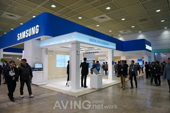 [30th KIMES 2014 영상] 삼성전자, 프리미엄급 디지털 엑스레이 'XGEO GC80' : 네이트 뉴스