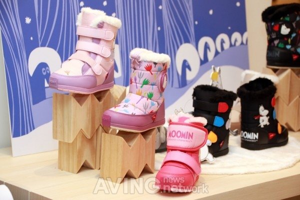 SKONO, Collaborated with Moomin to Release Kid's Padded Boots : 네이트 뉴스