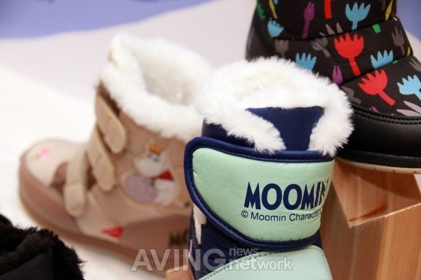 SKONO, Collaborated with Moomin to Release Kid's Padded Boots : 네이트 뉴스