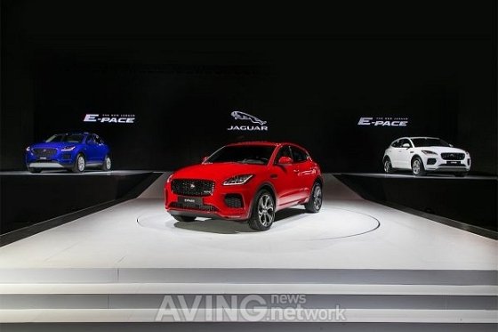 재규어, 팔방미인 콤팩트 퍼포먼스 SUV 'E-PACE' 출시…판매가 5,530만원 ~6,960만 원 : 네이트 뉴스