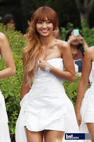 [bnt포토] 20's choice, 씨스타 효린 '독보적인 육감적인 몸매 ' : 네이트 뉴스