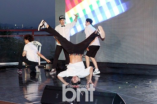 [bnt포토] 약손명가 페스티벌, 흥 돋우는 비보이들 : 네이트 뉴스