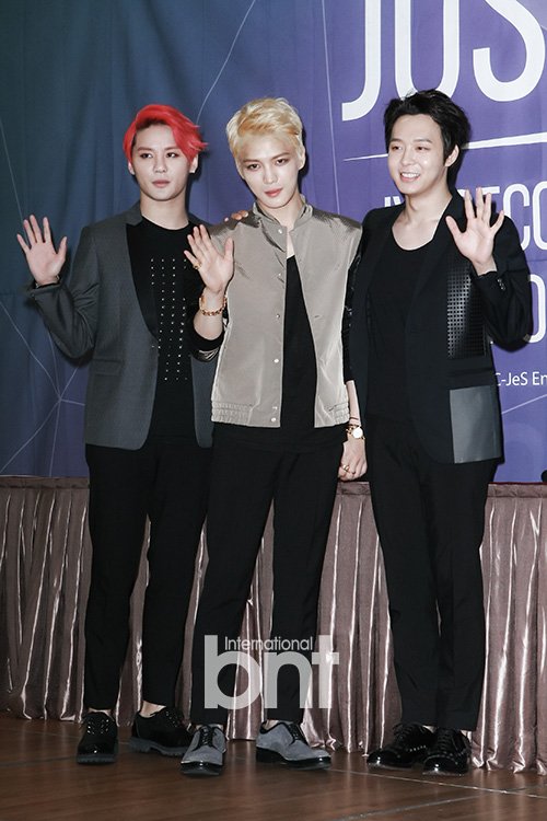 [bnt포토] JYJ 준수-재중-유천 '같이 있어 행복해요' : 네이트 뉴스