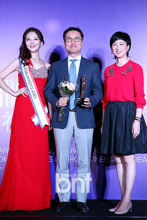 [bnt포토] 미즈온, 2015 아시아뷰티어워즈in상하이서 수상의 영예 안아 : 네이트 뉴스