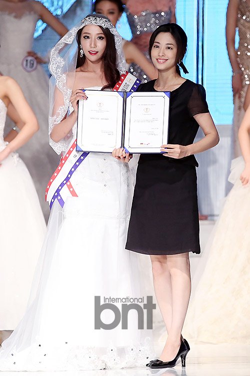 [bnt포토] '2015 미스인터콘티넨탈 코리아' bnt스타상 봉두리 : 네이트 뉴스