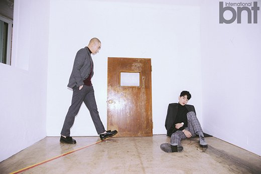 [bnt화보] 로꼬&그레이 "AOMG 들어오고 싶다면? 외모보단 우리 음악과 어울리면 돼" : 네이트 뉴스