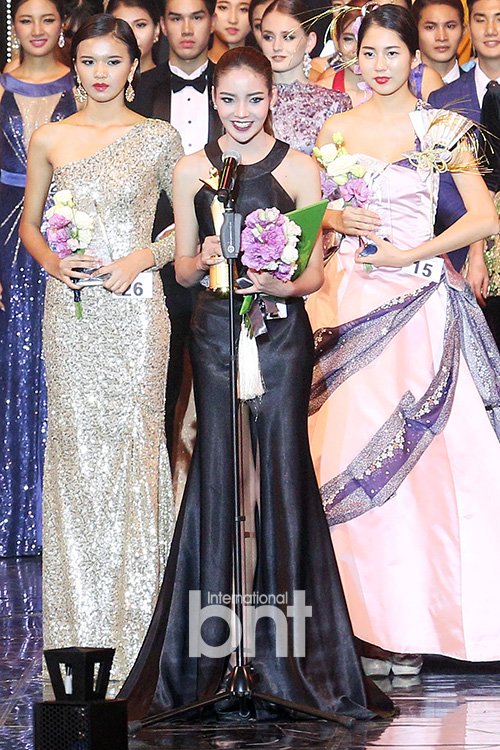 [bnt포토] '2016아시아뉴스타모델선발대회' Grand Prizw Award, 태국 Patchaploy Rueandaluang 수상 : 네이트 뉴스