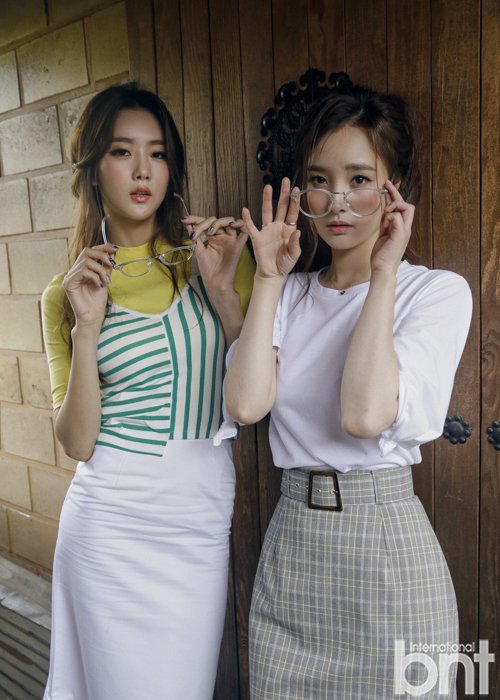 [bnt화보] 달샤벳 수빈-우희, 빈티지한 무드 속 소녀와 숙녀의 경계 : 네이트 뉴스