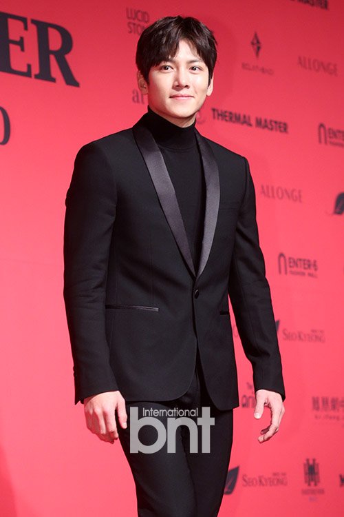 [bnt포토s] '다시만난 K2' 지창욱-임윤아, 사슴커플의 올블랙 : 네이트 뉴스