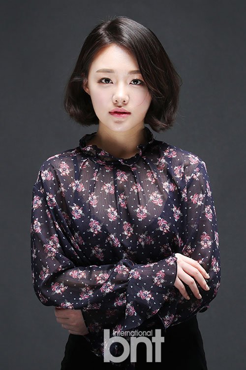 [bnt's pick] 오유선, 봄날의 벚꽃처럼 피어난 제2의 탕웨이 (인터뷰) : 네이트 뉴스