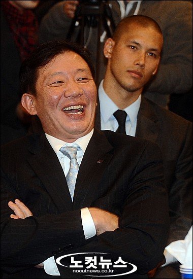 2009 KBL 귀화혼혈선수 드래프트, 허재 감독의 웃음 : 네이트 스포츠