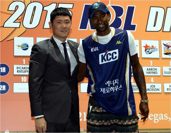 포웰 "新 용병제 희생양? 나는 프로다" : 네이트 스포츠