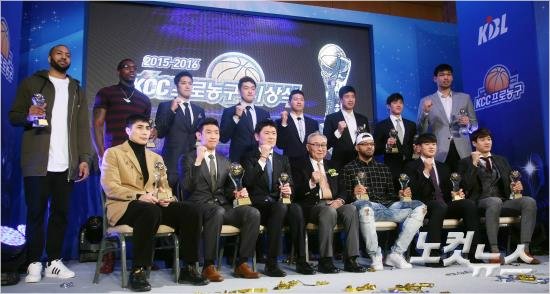 KCC 전태풍 "1표 차? 1표 차? 조금 아쉬워요" : 네이트 스포츠