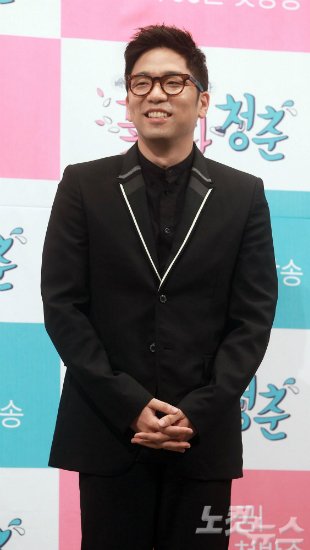 [2016 MAMA] '베스트 OST' 이적 "내년엔 걱정 없는 한 해 되길" : 네이트 연예